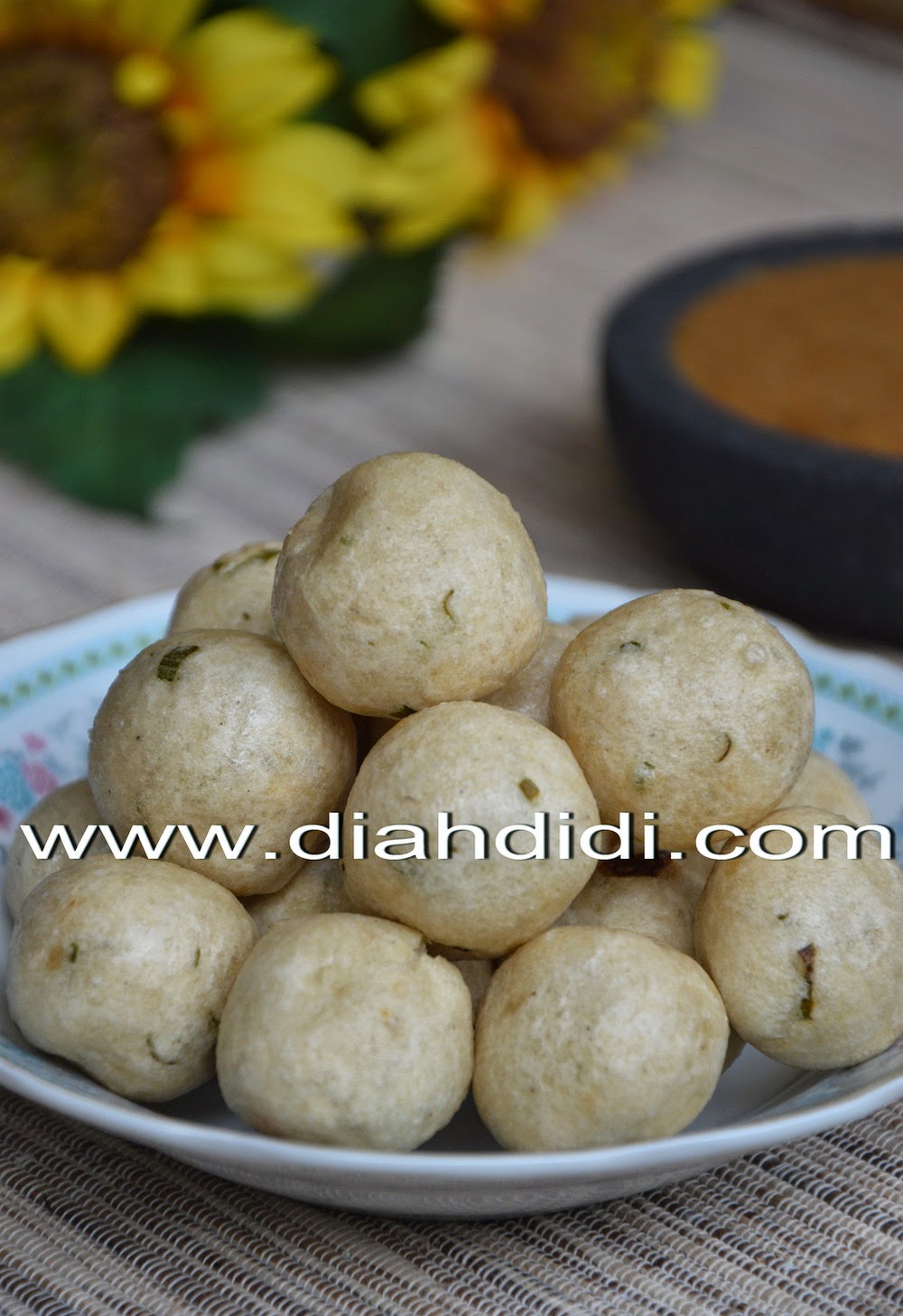 Diah Didi's Kitchen: Cimol...Aci di Gemol..!