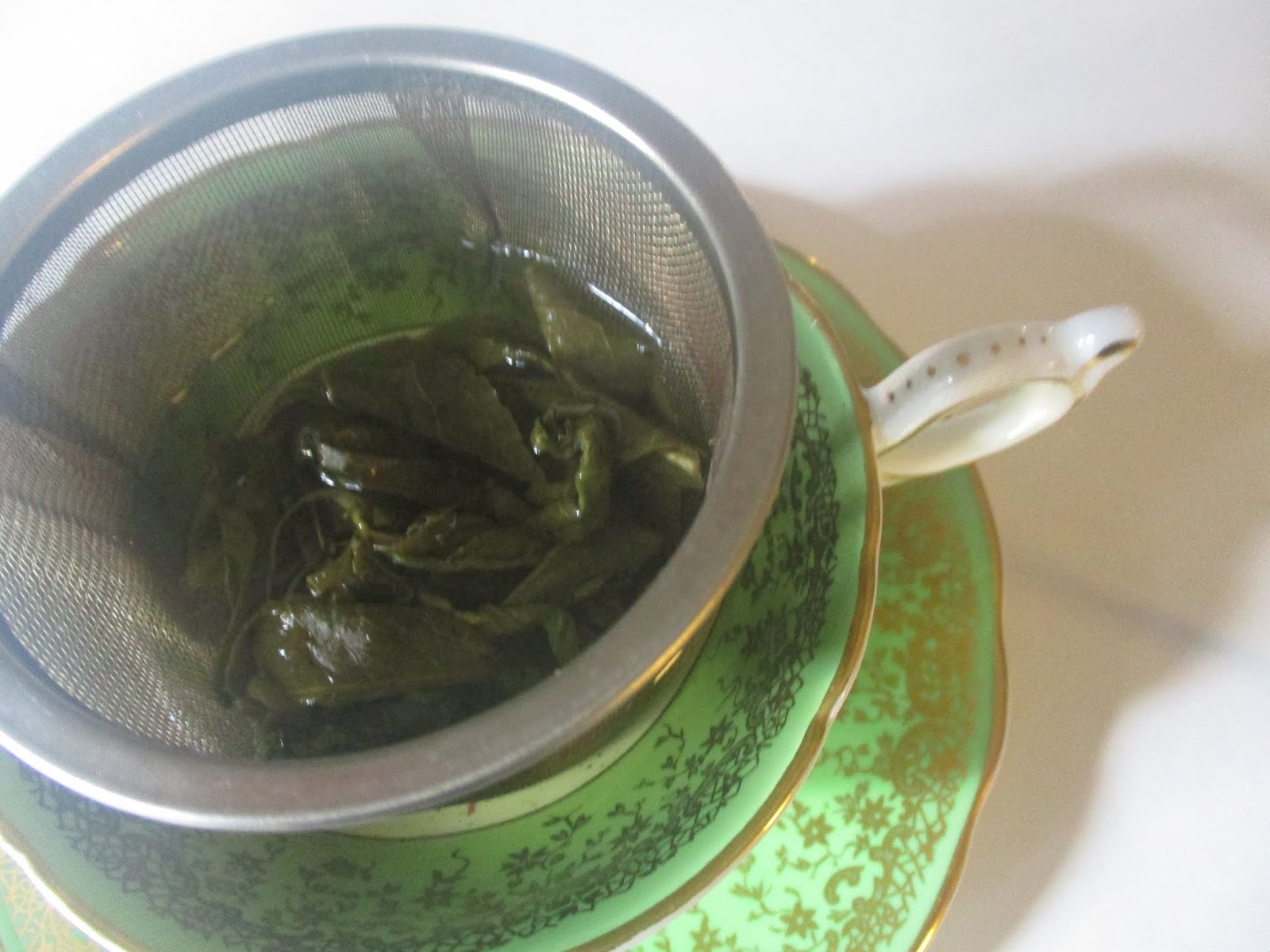 Tea With Friends: Volcano Green Tea from Carolina Parakeet