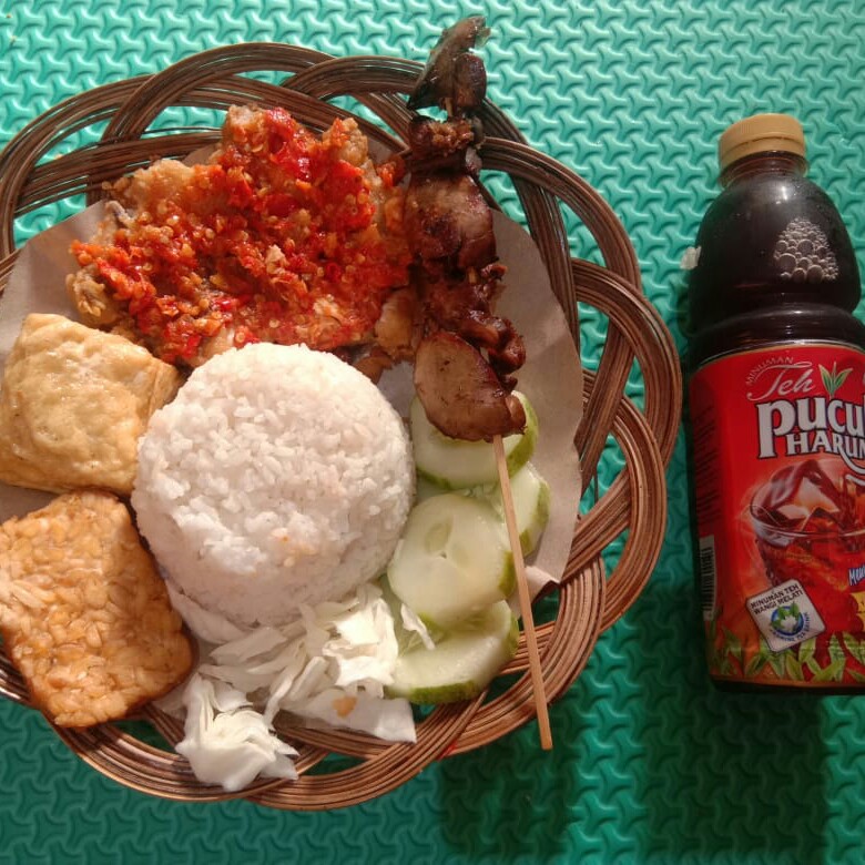 Jual Paket Lengkap Ayam Geprek MAMANIA - Rasa Mantap Jual Paket Lengkap Ayam Geprek MAMANIA - Rasa Mantap