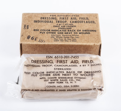 Webbingbabel: US Army Field Dressing after WW2 Items