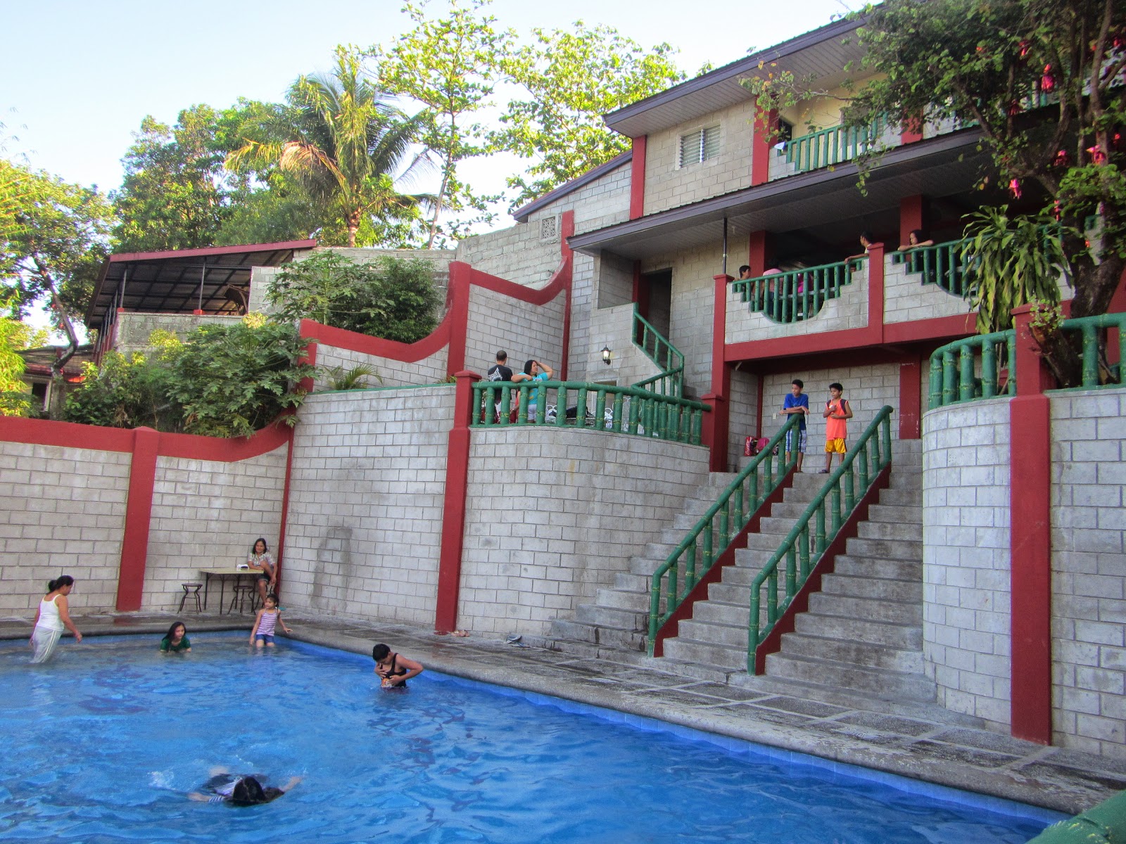 LEXICAL CROWN: 3B REST HOUSES (ANTIPOLO CITY)