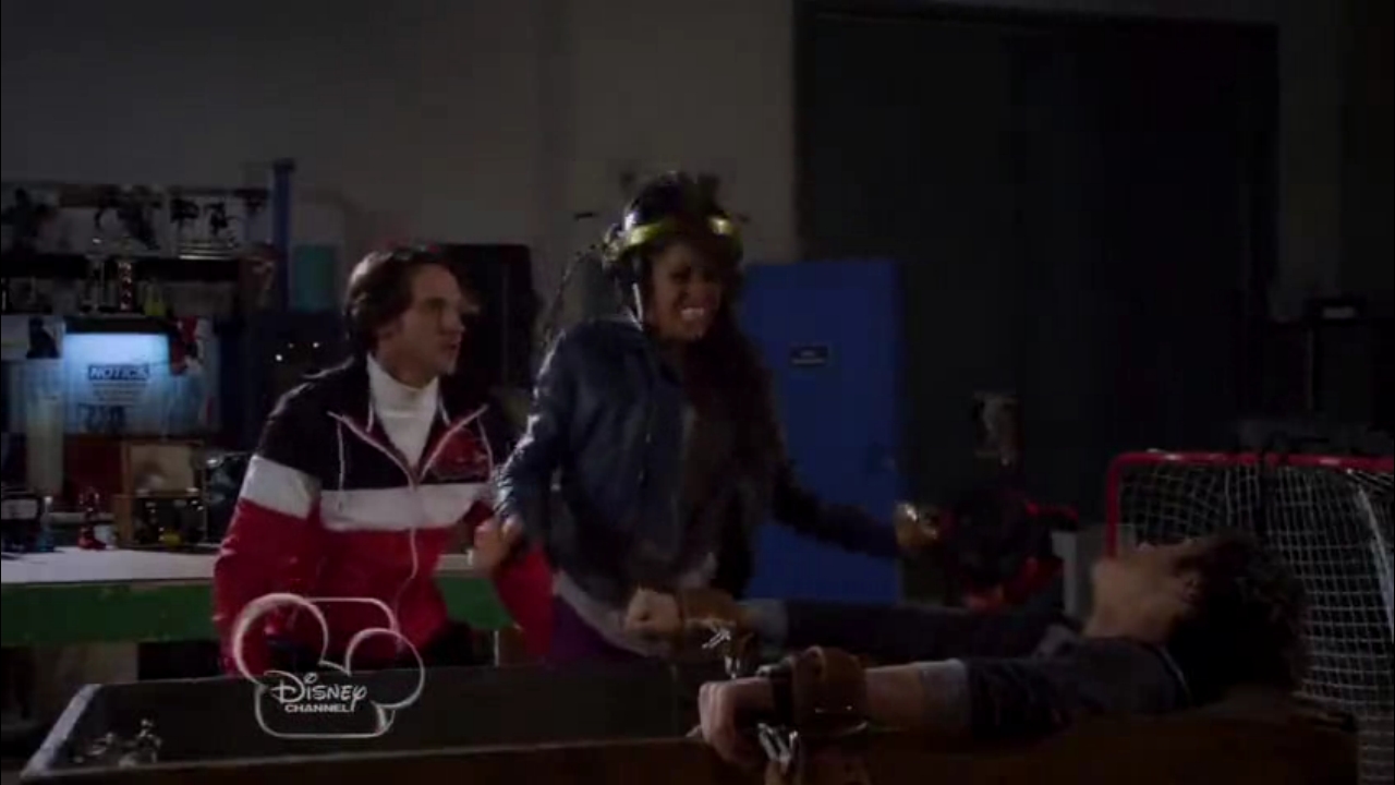 All Things My Babysitter's a Vampire: My Babysitter's a Vampire ...