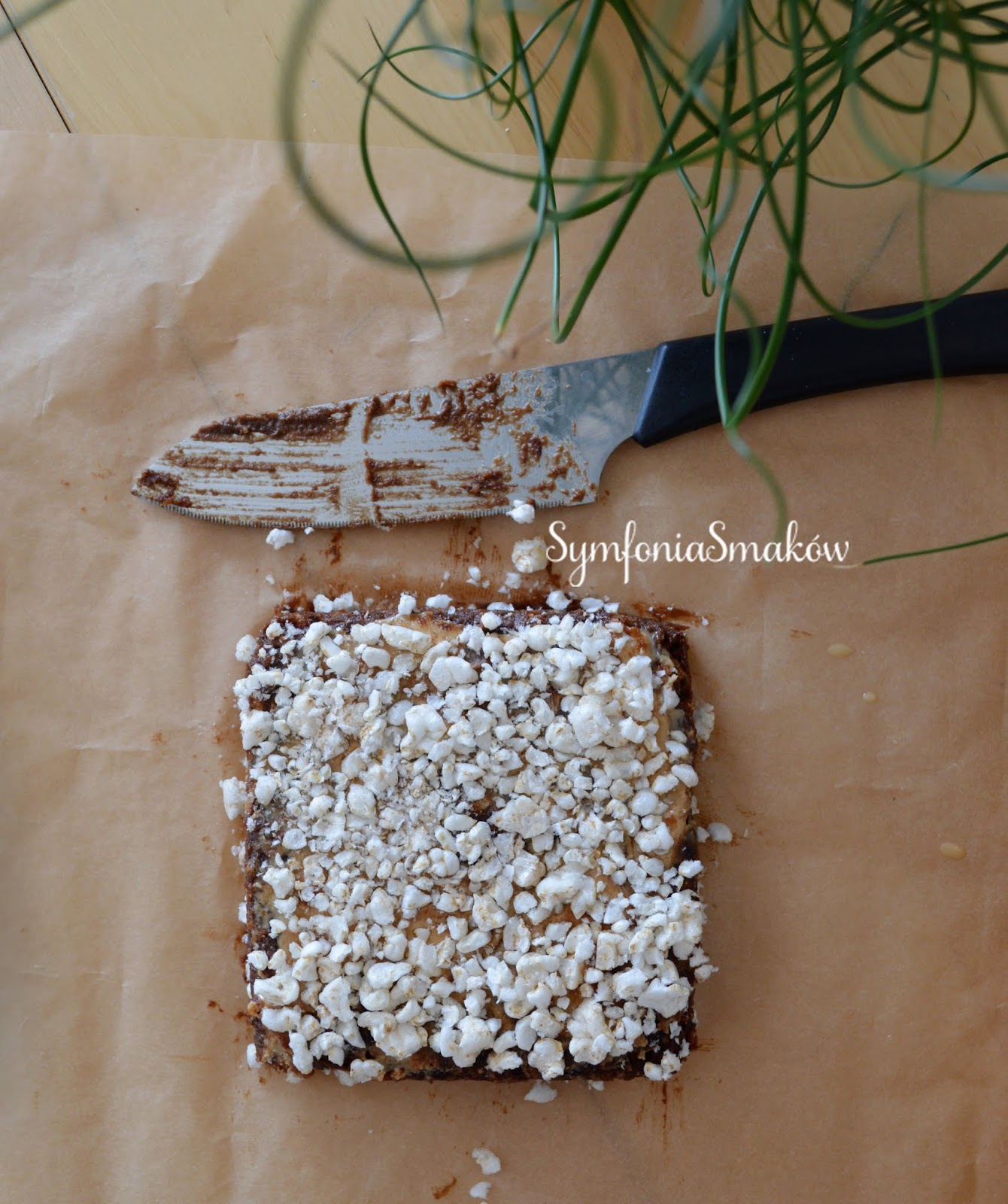 Domowe batony mocy a'la Lion z daktylami, masłem orzechowym, gorzką ...