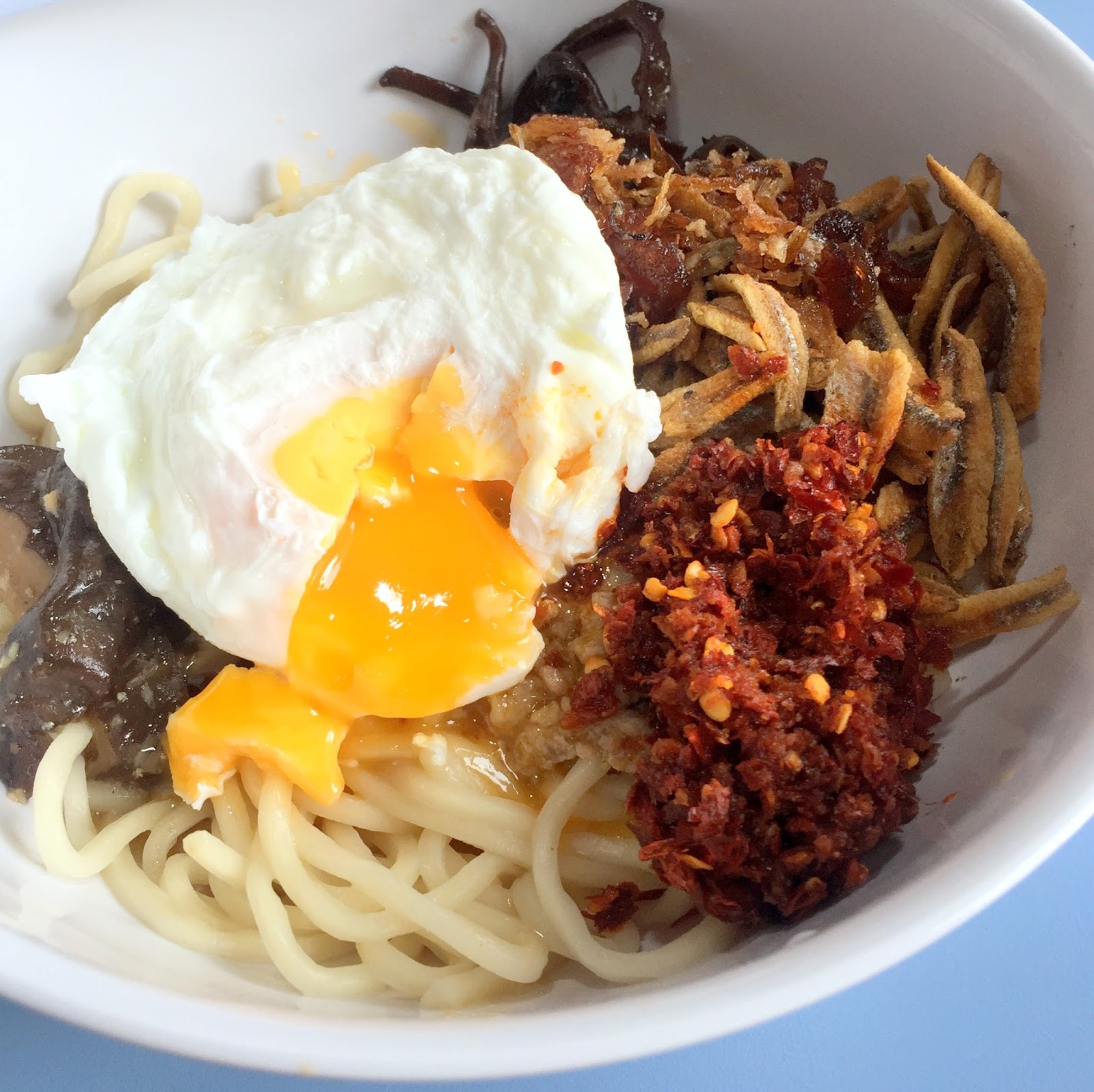 Grandma Ban Mee 老妈子板面 @ Amoy Street: Super Shiok Chilli Noodles!