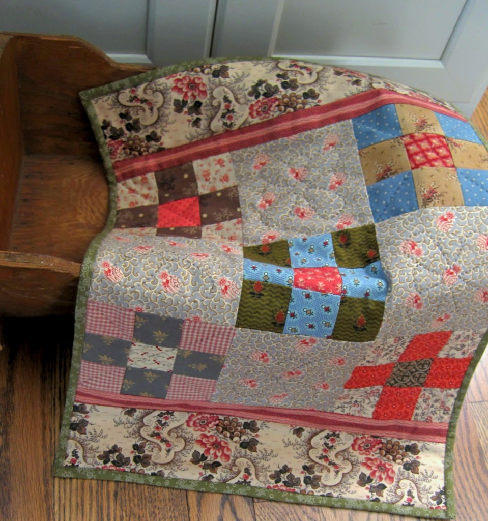 A Sentimental Quilter: Free Patterns for Small Quilts