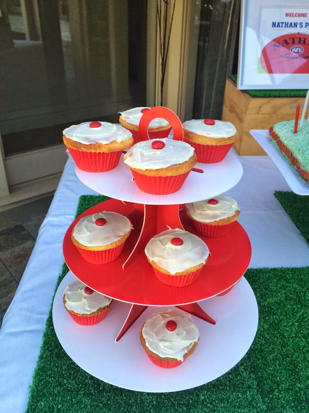 Seventies Baby: How to Host an AFL Birthday Party