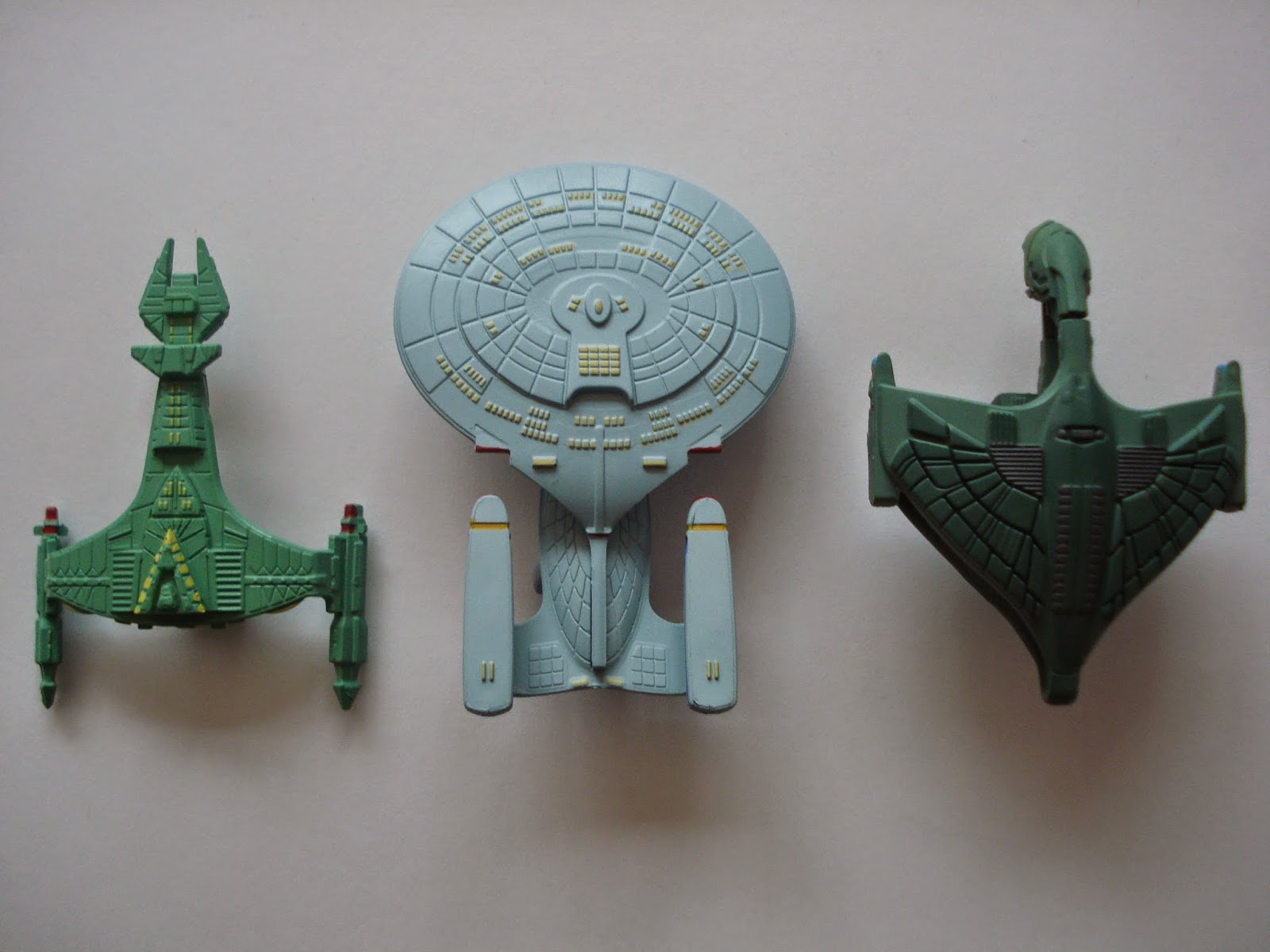 GMorts Chaotica: Star Trek : Attack Wing - Unboxing and Review