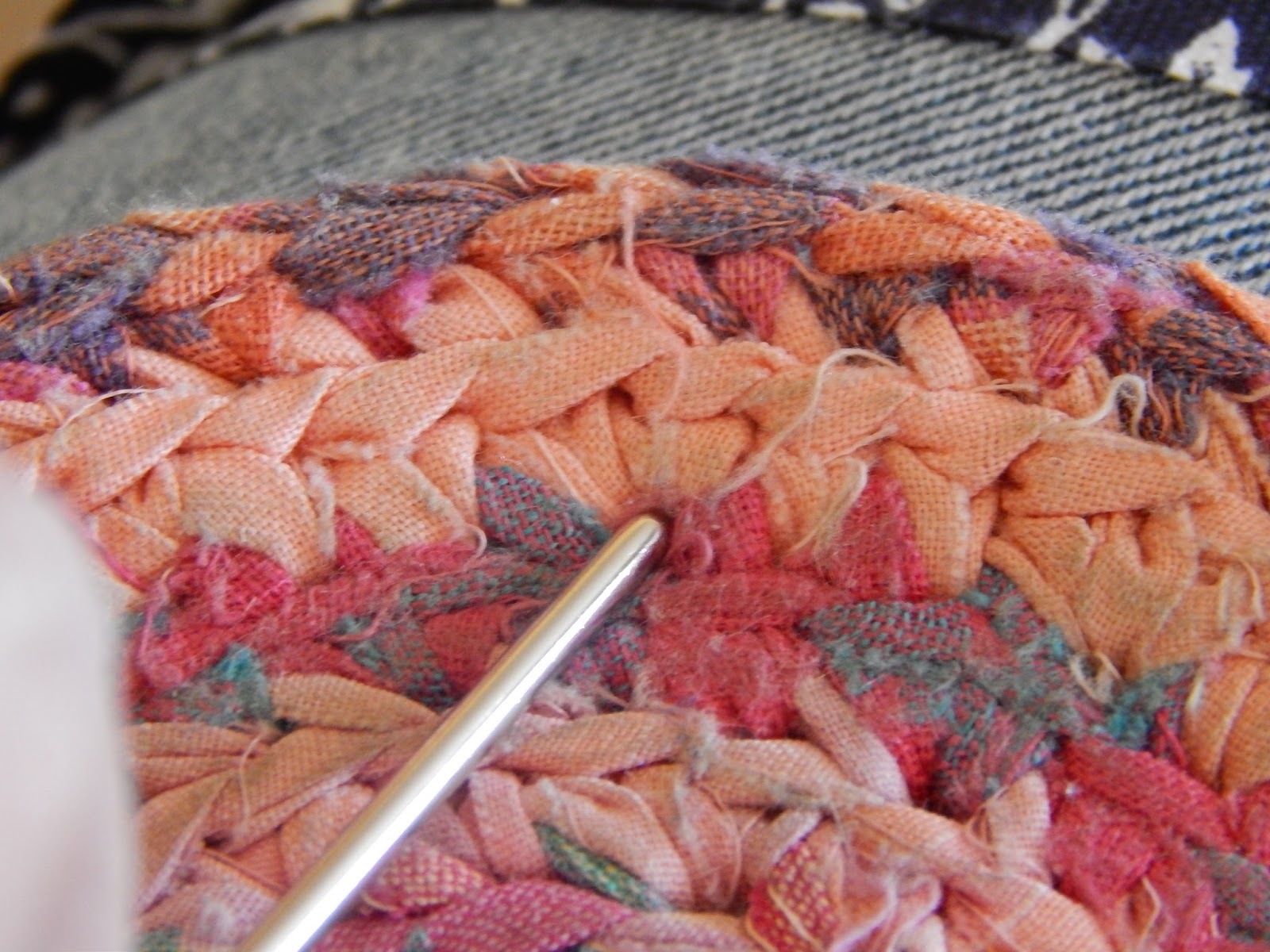 Thoughts from Frank and Fern: Guess What? Rag Rug Coasters