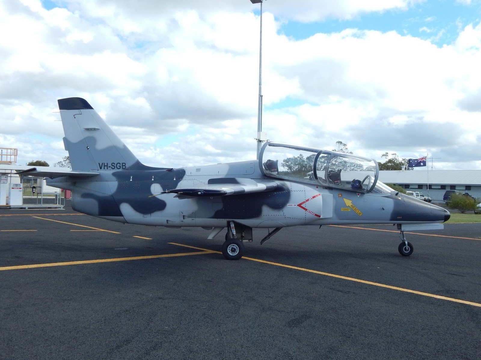 Central Queensland Plane Spotting: Great Photos as Jetworks Display ...