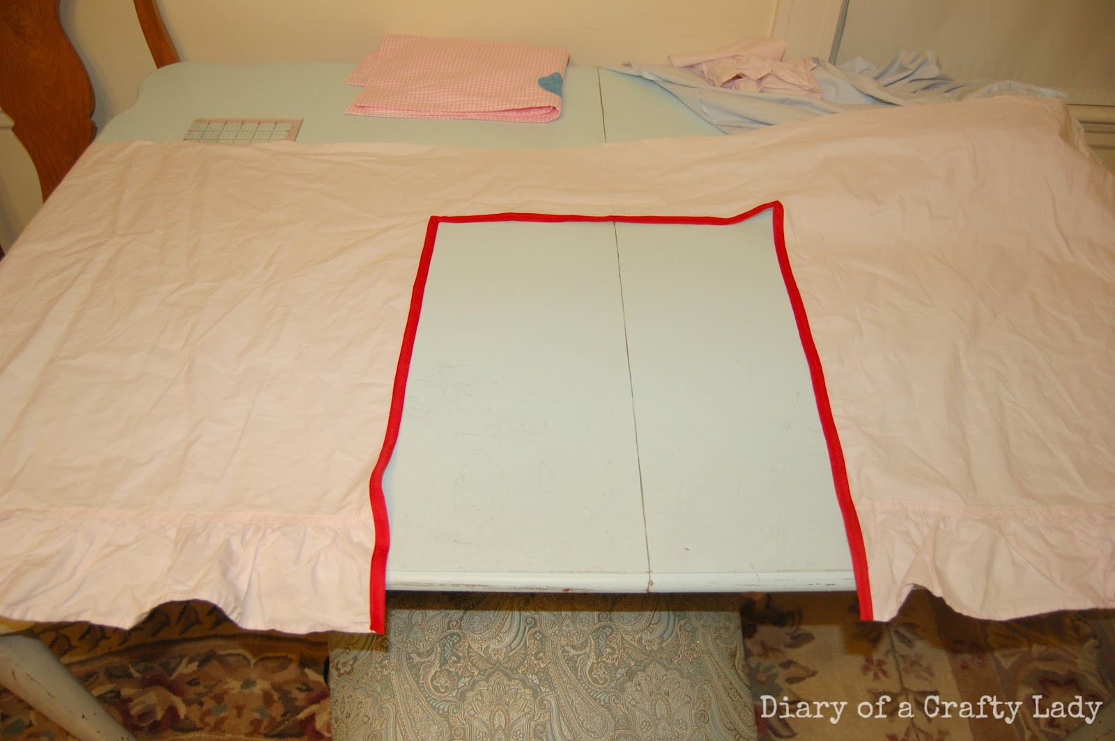Diary of a Crafty Lady: Sheet Fort - Over the Table