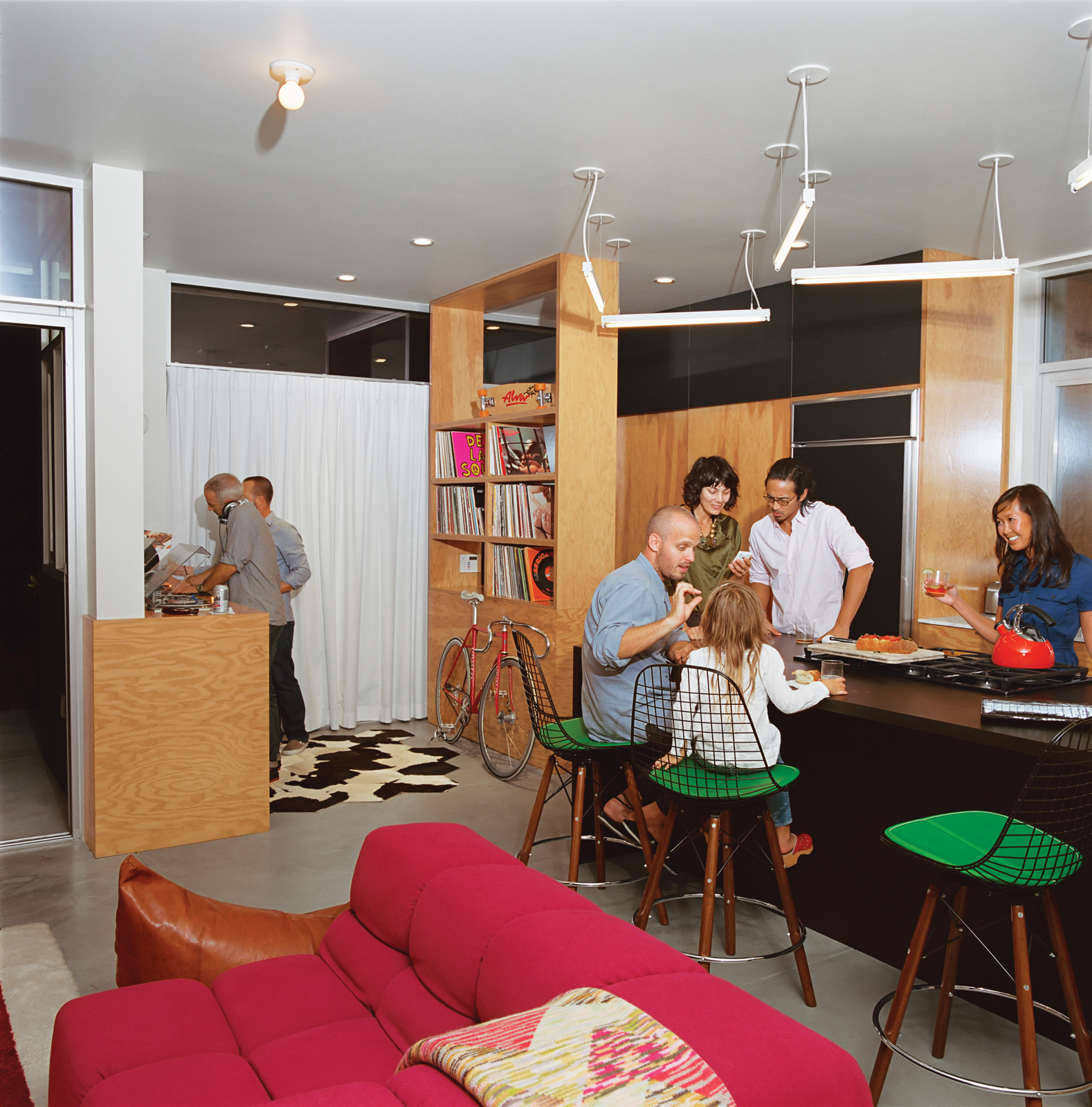 我們看到了。我們是生活@家。: 創意總監Eric Grunbaum被加州Venice Beach的衝浪與藝術氛圍所吸引