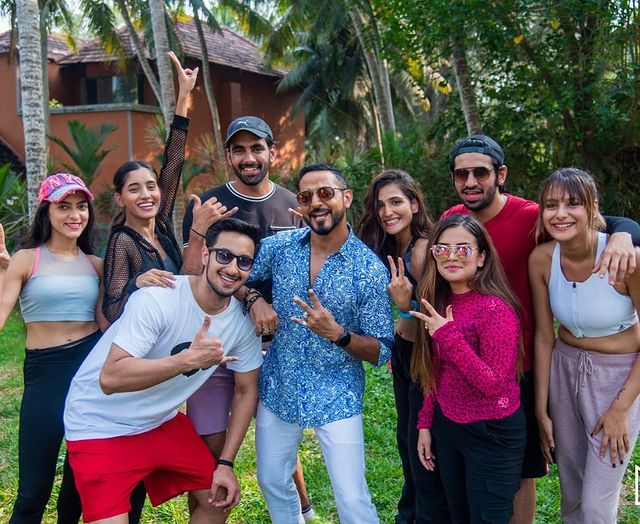 Wild Villa Shows Contestant, Host, Wiki, Release date, Trailer, Photo ...