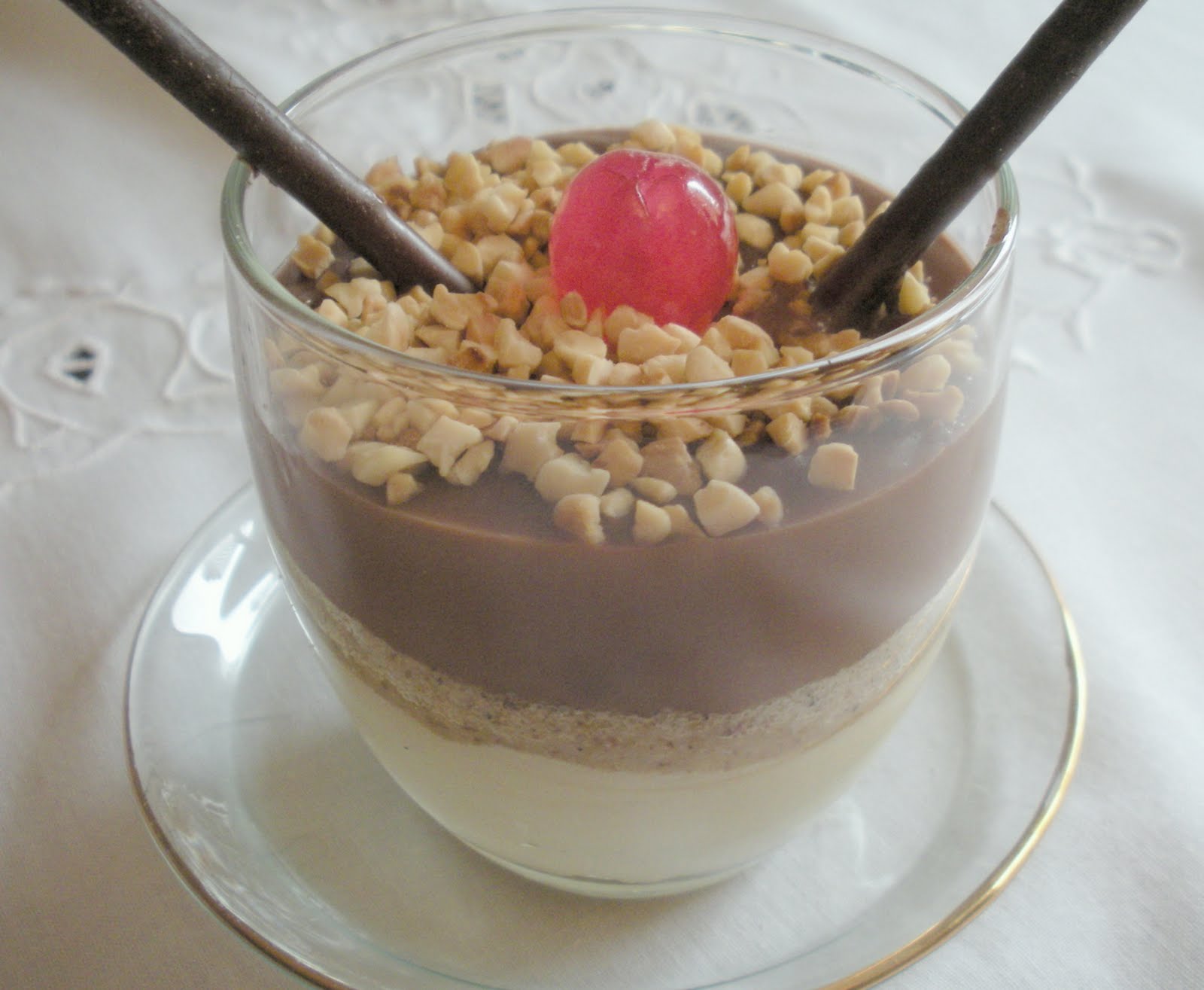 Aquí se cocina: Postre cremoso con almendra