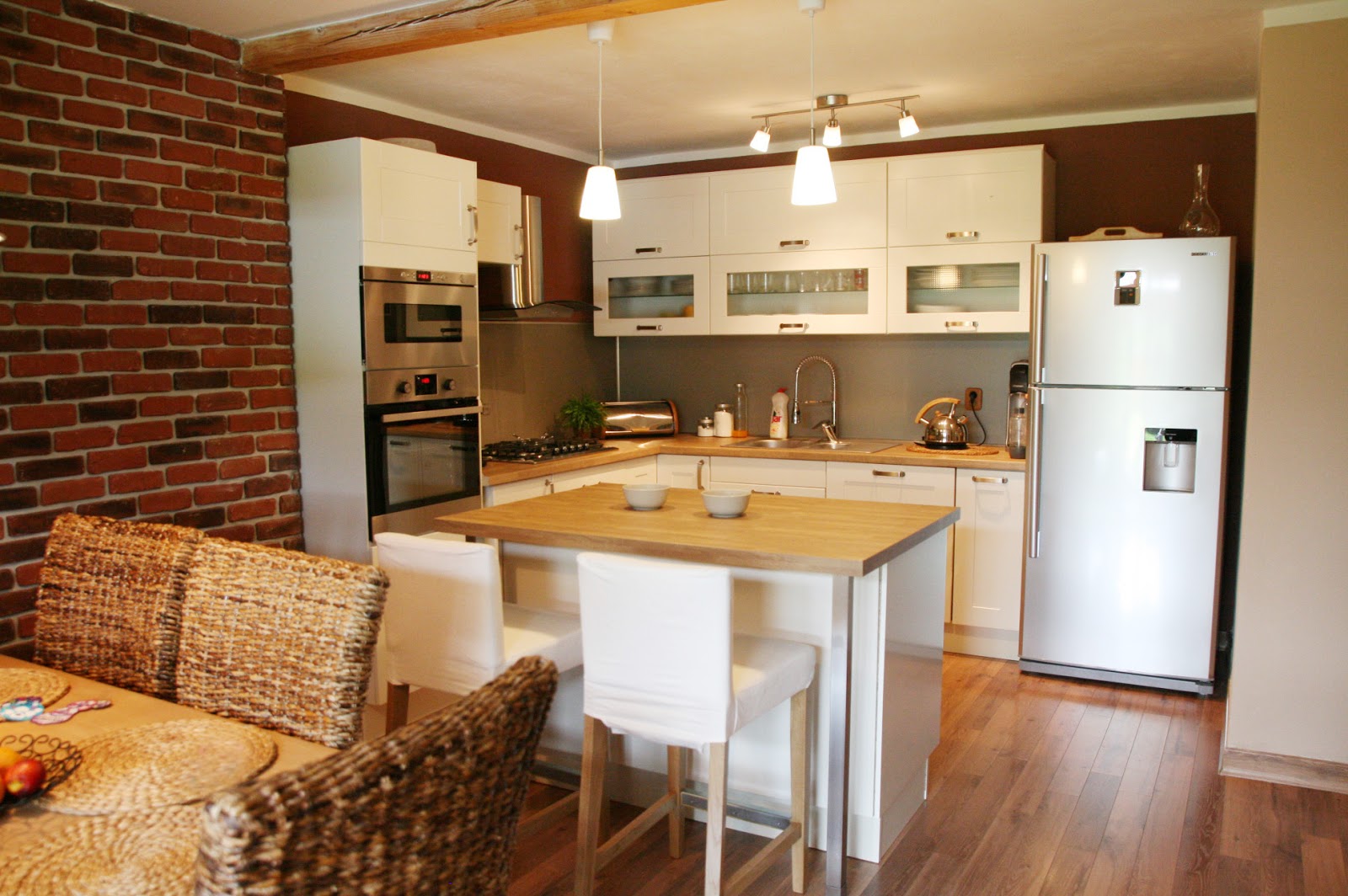 Pavla Richterová: Kuchyň s cihlou