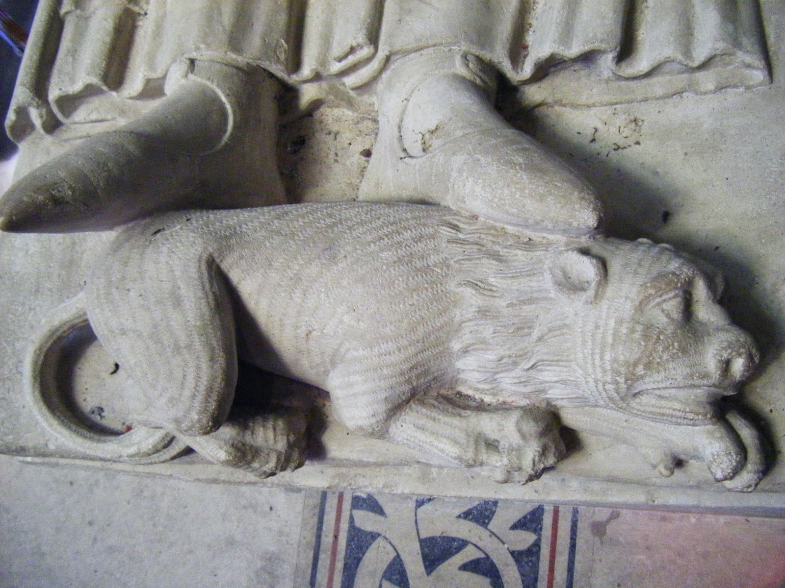 Beach-Combing Magpie: Medieval Bestial Footrests...