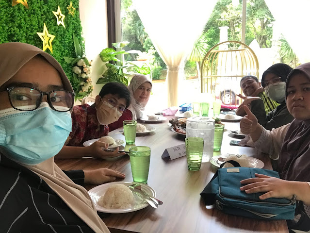 CASA NAYAFANA: TEMPAT MAKAN BEST DI MELAKA YANG KAMI REKEMEN (AS LOCALS)!