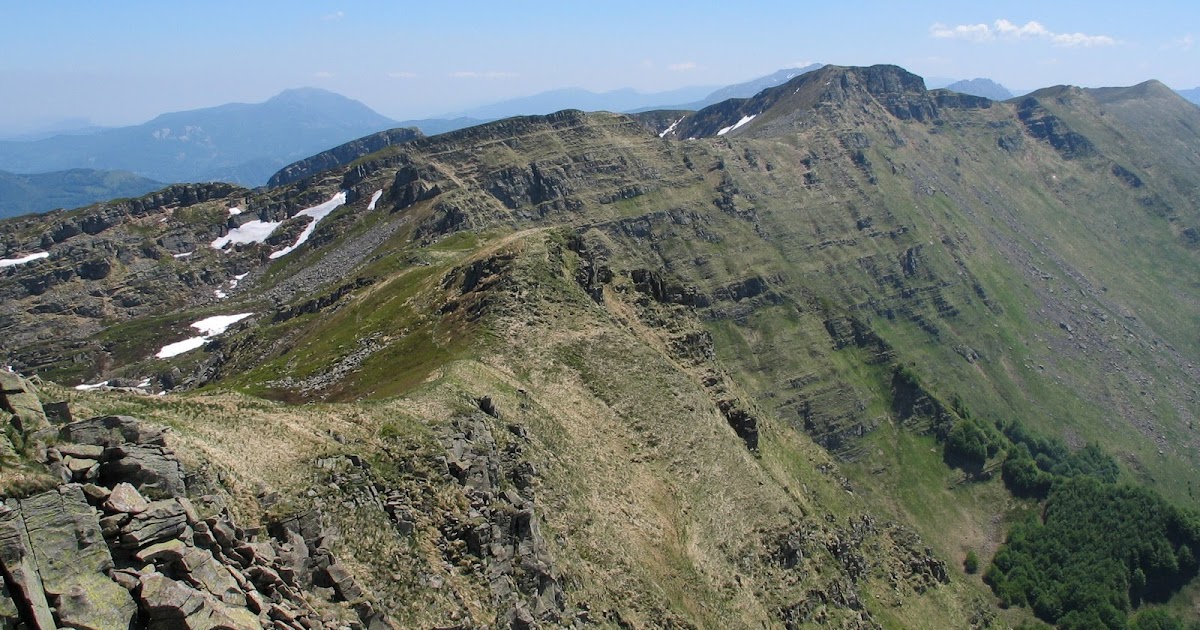 50 Hikes In and Around Tuscany: An Introduction to the Northern Apennines