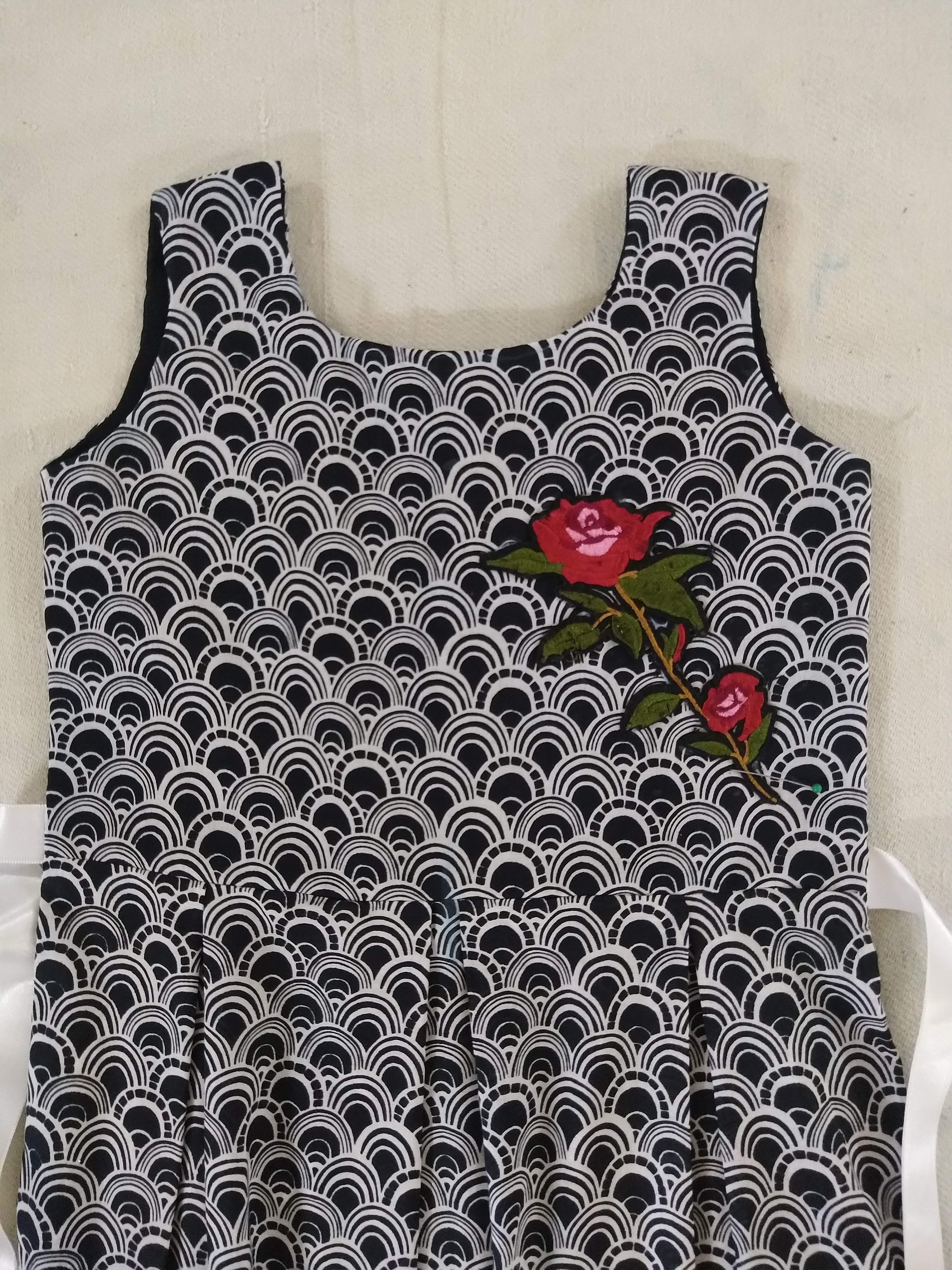 Rabab Sehaj: HOW TO MAKE BOX PLEATED FROCK