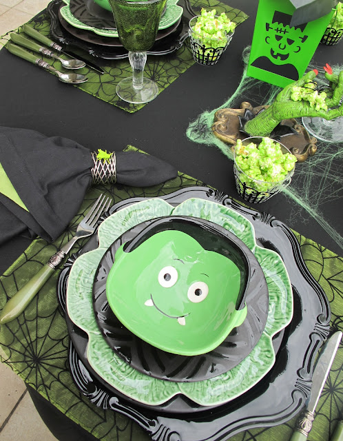 Frankie and Johnny's Dinner - A Halloween Tablescape - Purple Chocolat Home