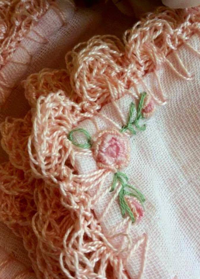 The Bluebirds are Nesting...: The Christmas Challenge. Grub Roses. Part 2.