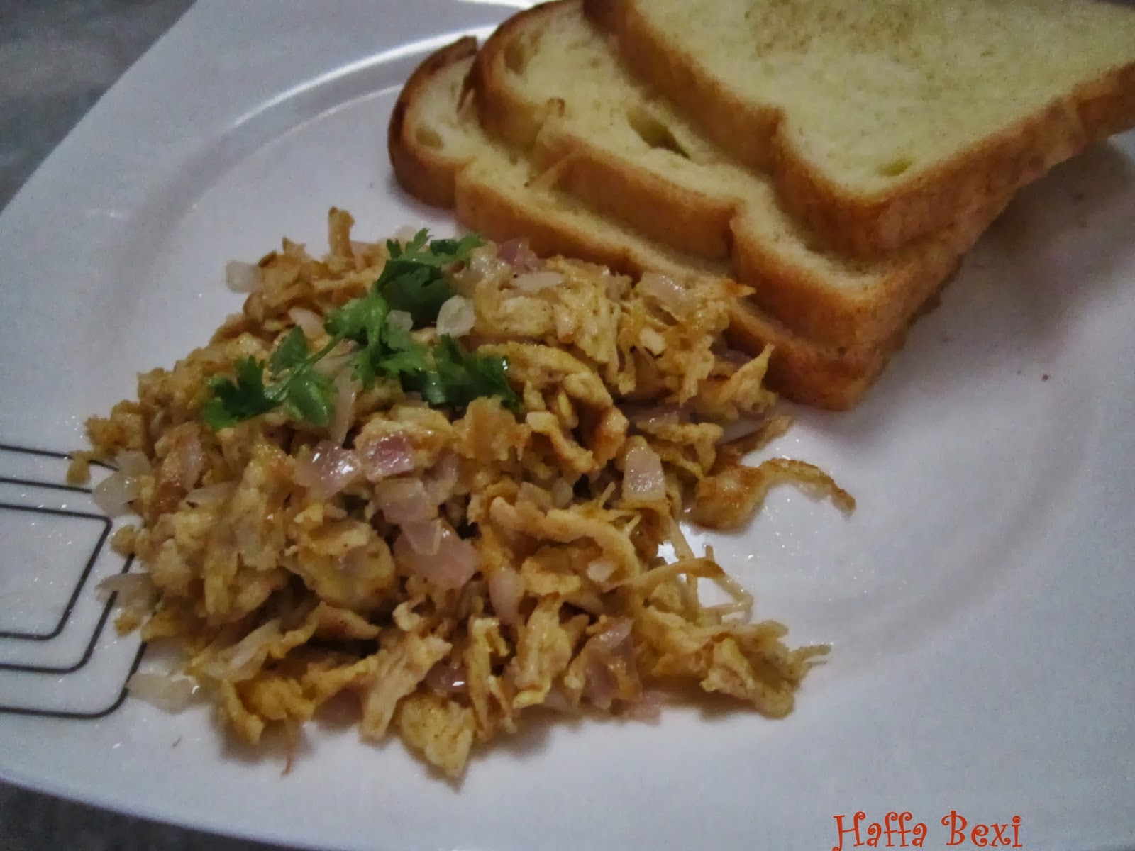 Scrambled Eggs (Hosh Posh) | Haffa's kitchen adventures