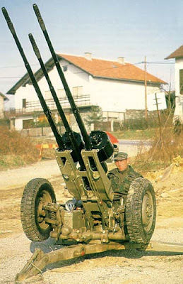 Titova Jugoslavija: M55 PROTIVAVIONSKI TOP 20/3 mm