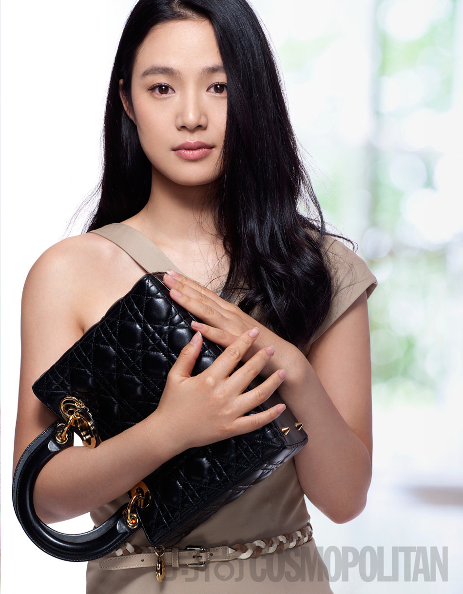 Zhou Yun In Cosmopolitan” China Entertainment News