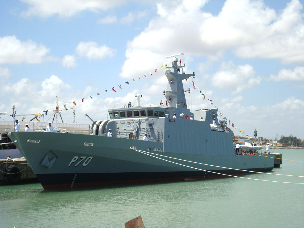 NAVIOS AHTS E PSV DO PORTO DE MACAE-RJ-BRASIL (IMBETIBA) E (FUTURO ...