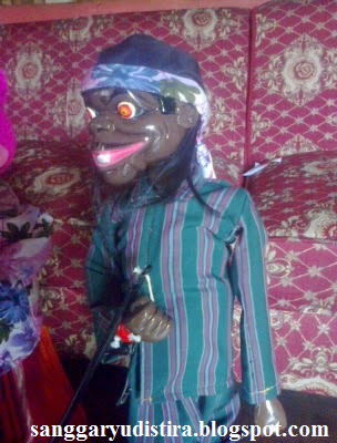 Lupit & Slenteng - Jasa Pembuatan Wayang Golek