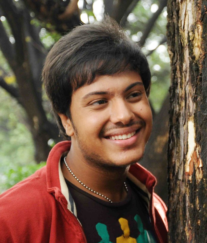 Entire Cinema Gallery - Movie Posters, Movie Gallery, Movie Stills ...