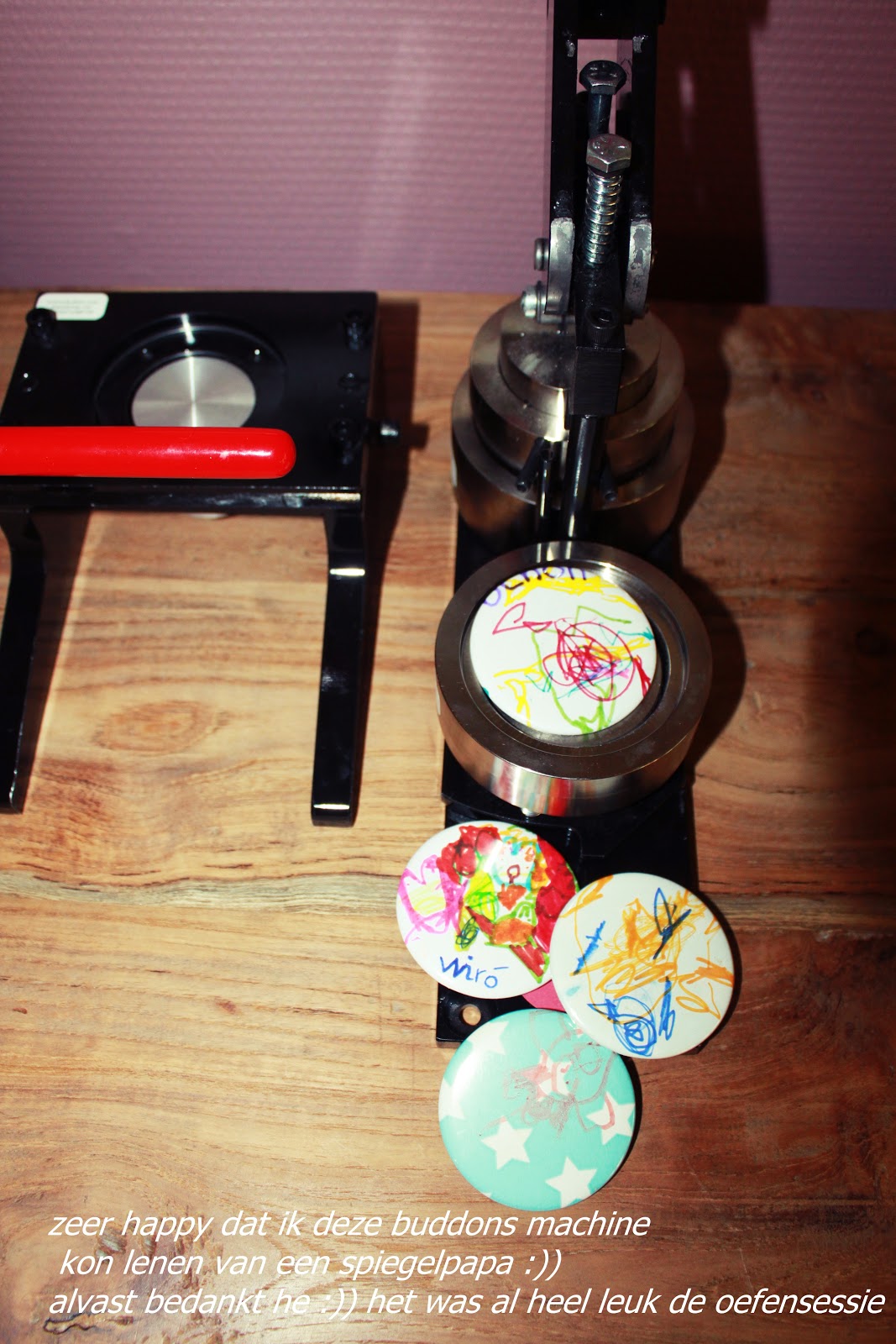 babs atelierke ....: buttons maken met een supermachineeeeee