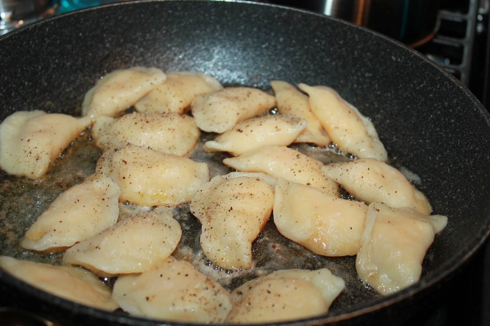 Sisters Luv 2 Cook: Perogy