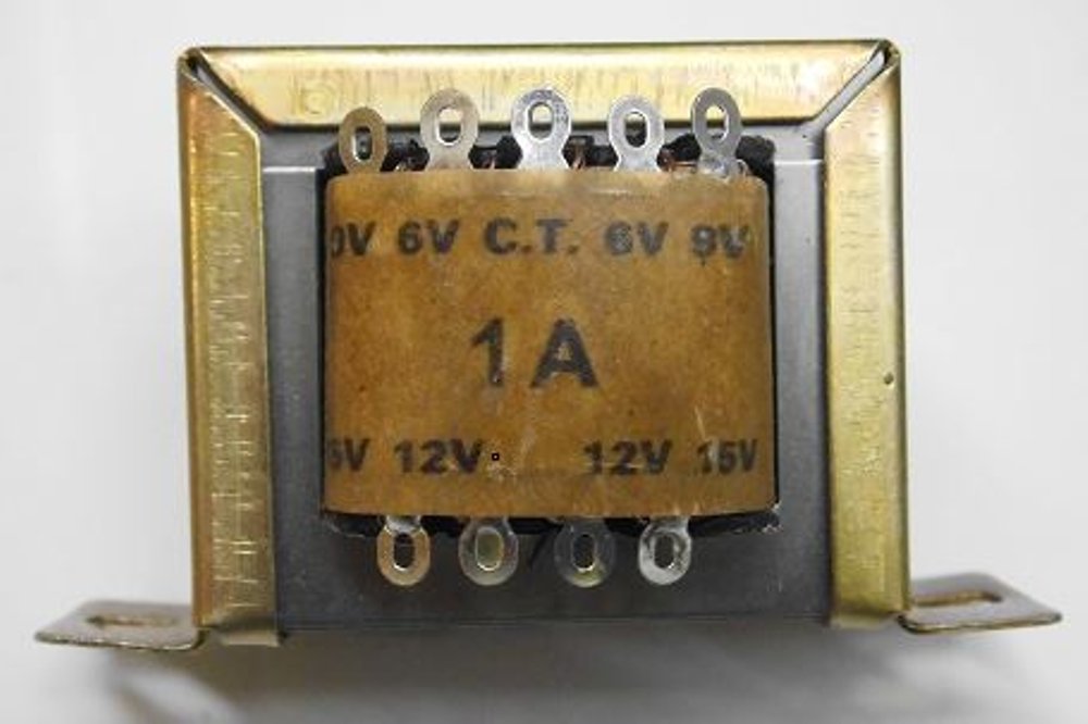 Bhinneka Pengetahuan: Membuat Adaptor 1 : Rangkaian Adaptor dasar