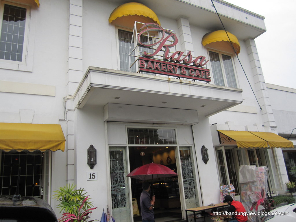 Rasa Bakery & Cafe, toko roti dan restoran yang berdiri sejak 1930 ...