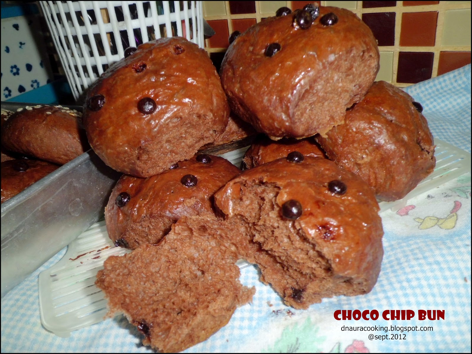 D'naura Natural Cooking: Choco Chip Bun