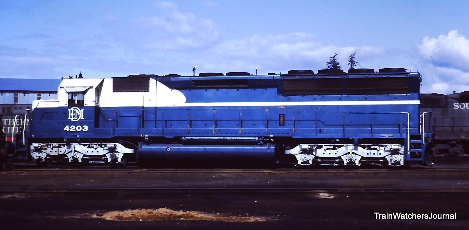 TrainWatchersJournal: The Most Exquisite EMD Locomotive