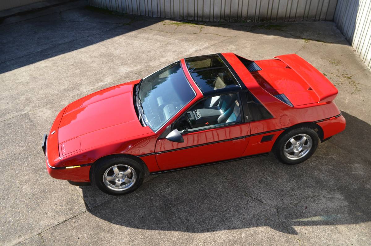 T-Top, Bottoms-Up: 1988 Pontiac Fiero Formula - DailyTurismo