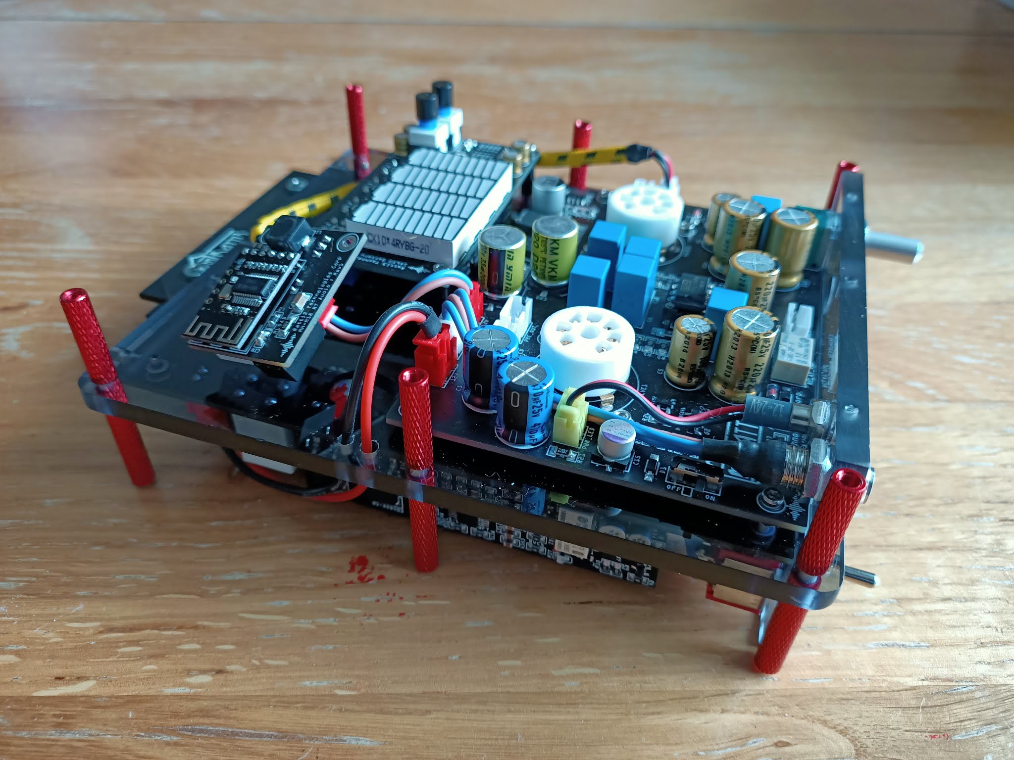 Making a Battery Operated EF95/6AK5 Hybrid Tube Amplifier
