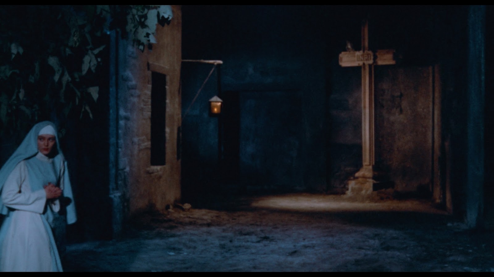 MCBASTARD'S MAUSOLEUM: SATANICO PANDEMONIUM (1975) (Mondo Macabro Blu ...