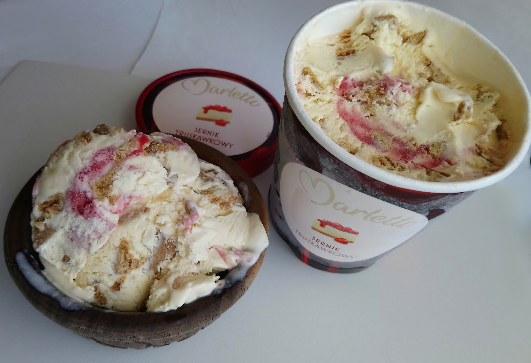 Chwile zasłodzenia: lody Marletto Sernik Truskawkowy