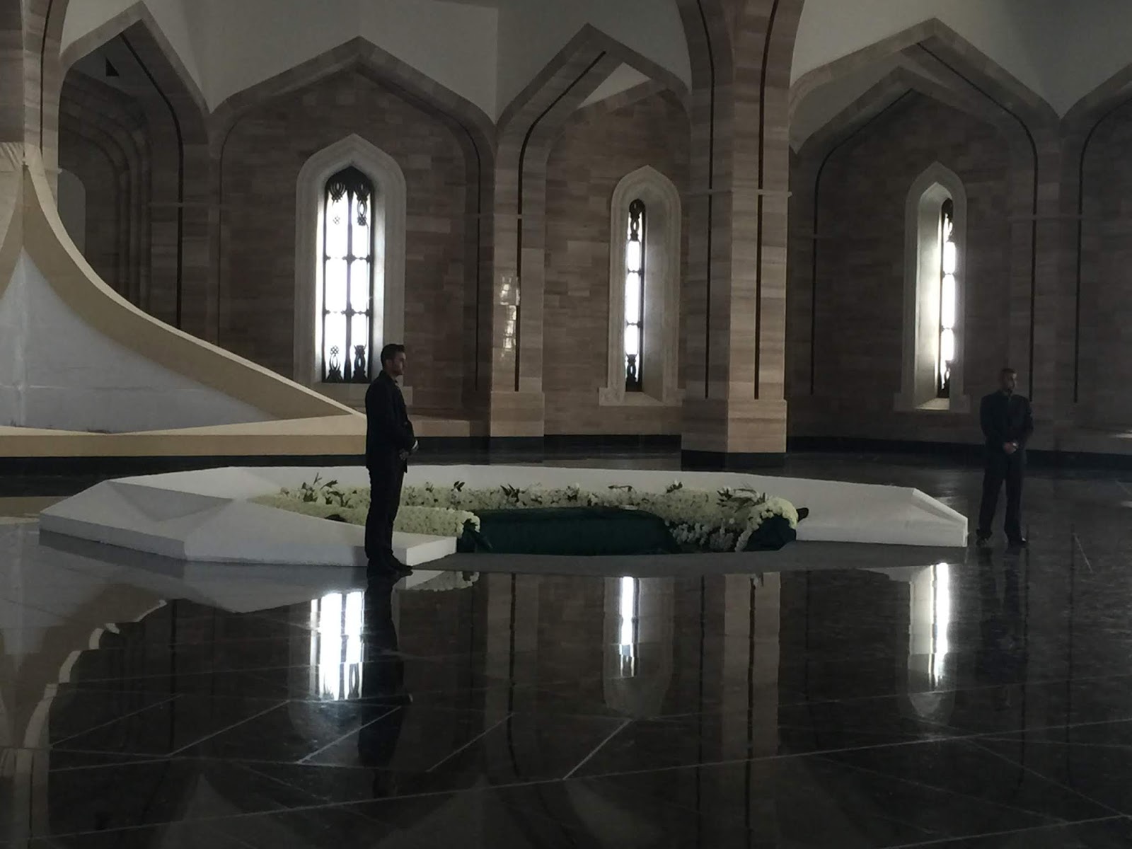 Via Recta - الشارع المستقيم: Allons à Qardaha [قرداحة]