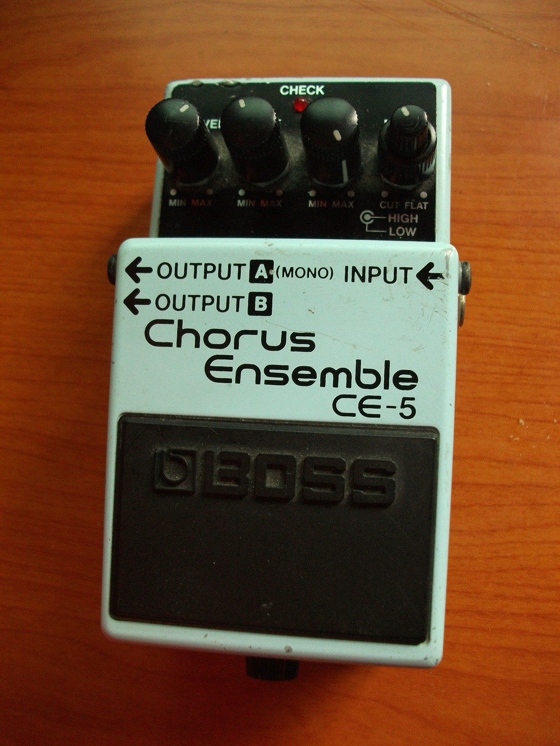 Marcel van Oort's Guitars and Equipment: Review: Boss CE-5 Chorus Pedal ...