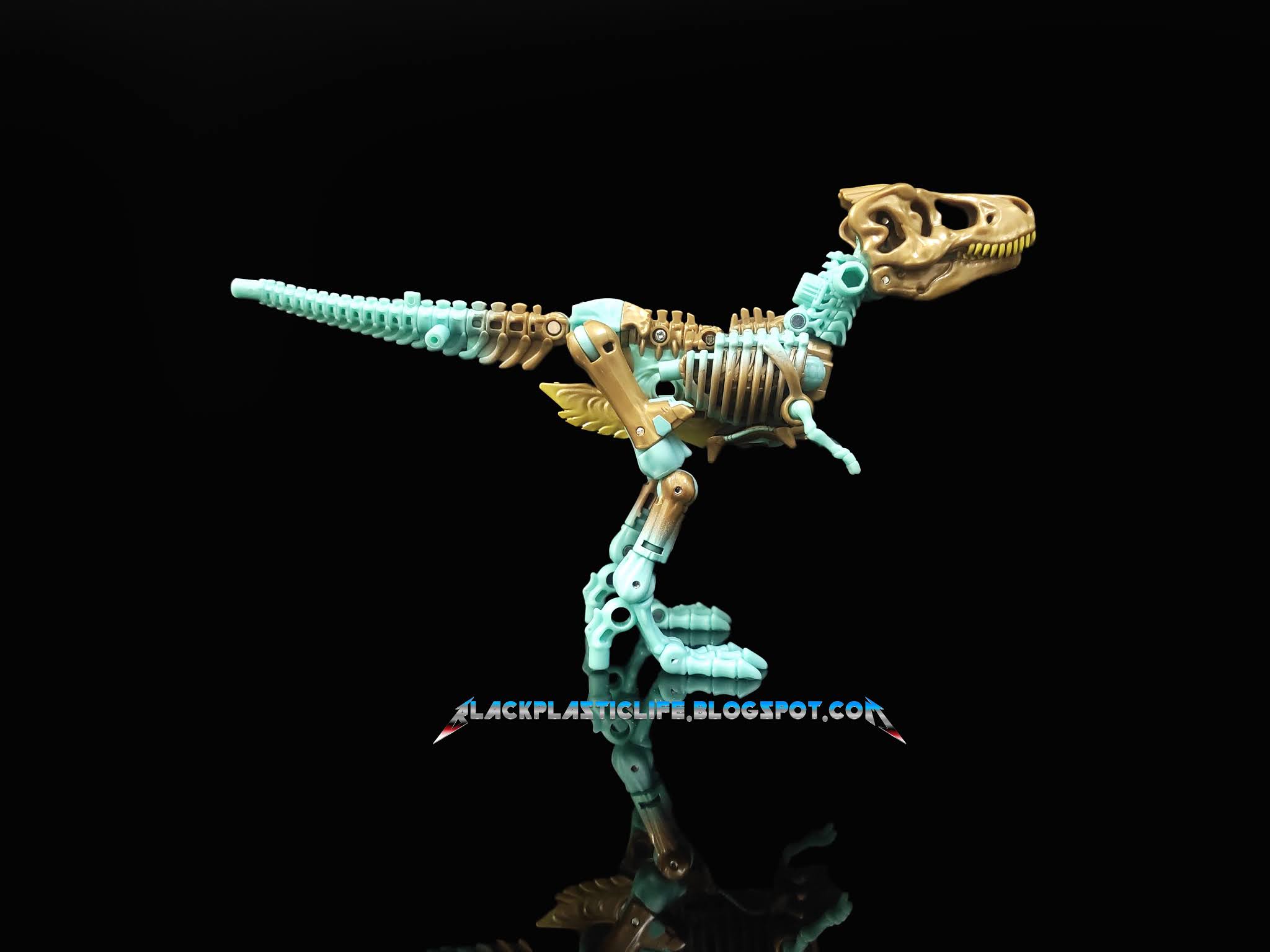 Black - Plastic - Life: Transformers Generations Selects Deluxe WFC ...