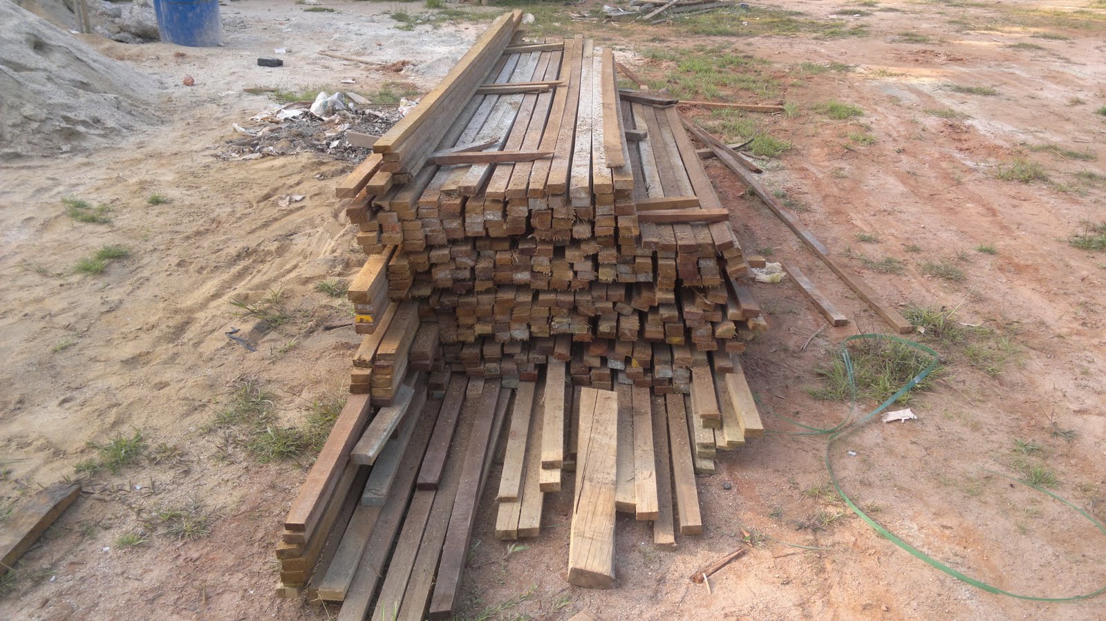 Hartanah Property Terengganu: Penyediaan Bumbung Rumah - KAYU