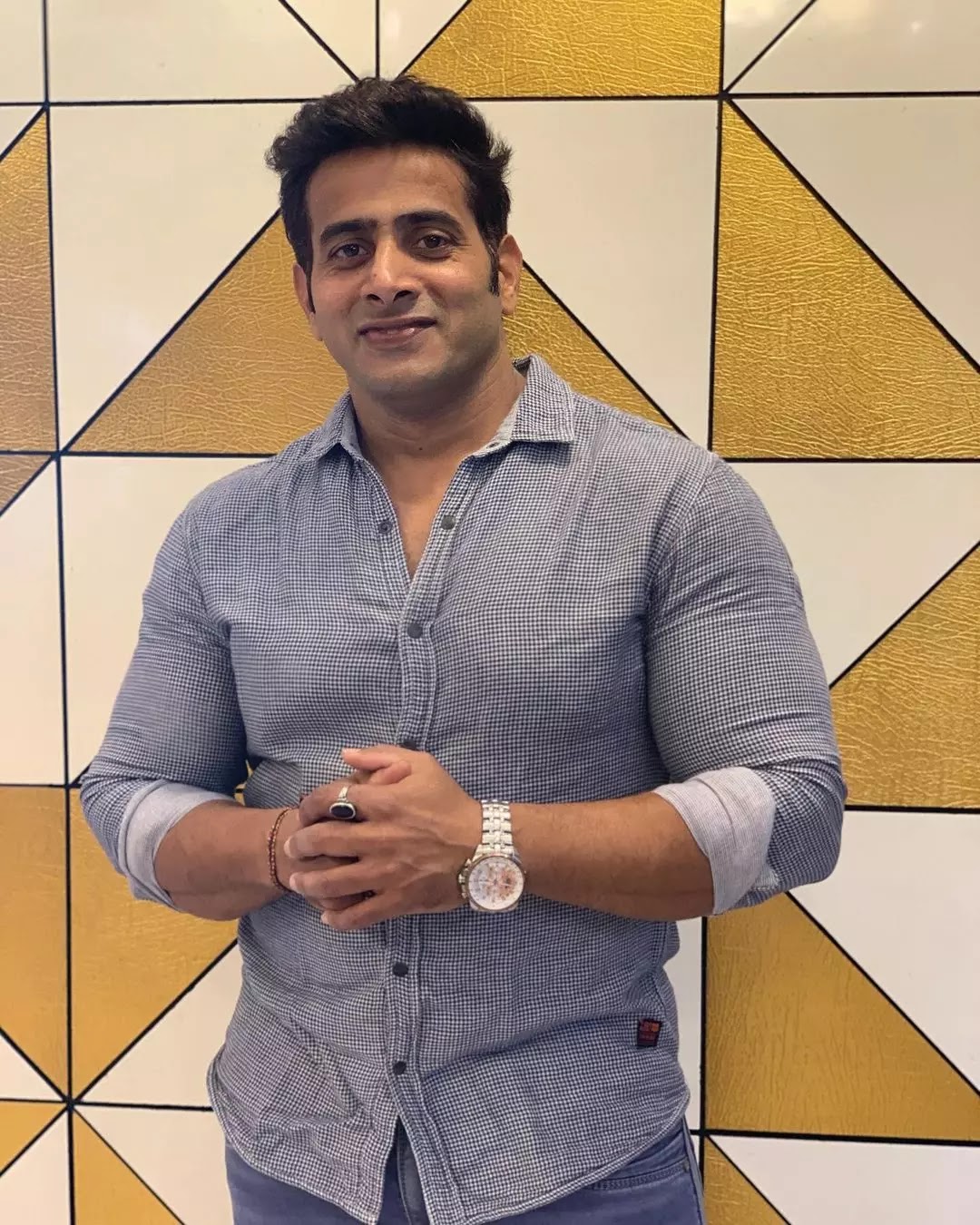 suhas madhukar khamkar biography in hindi