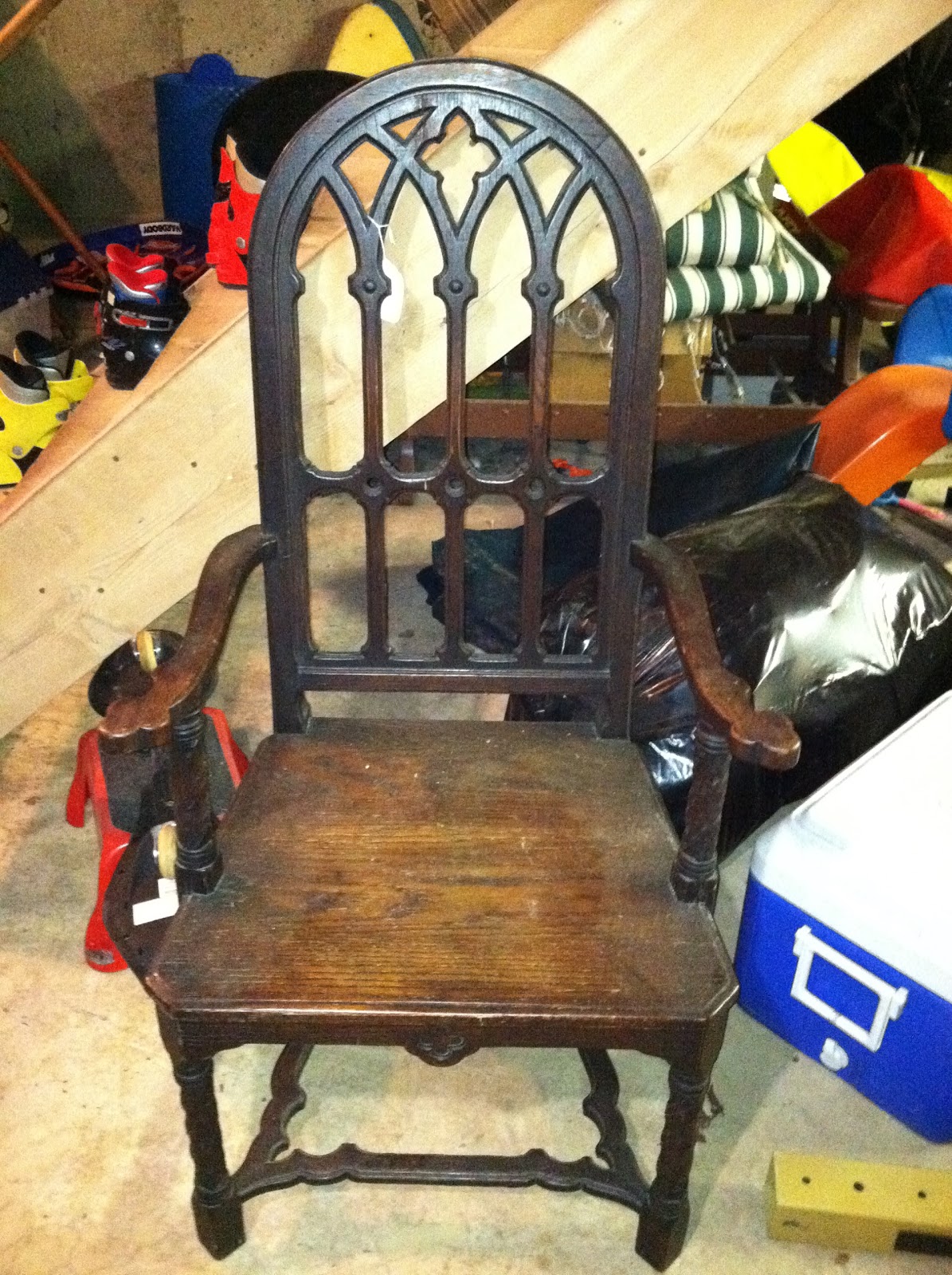 TX Girl'n CT: Antique church altar chair