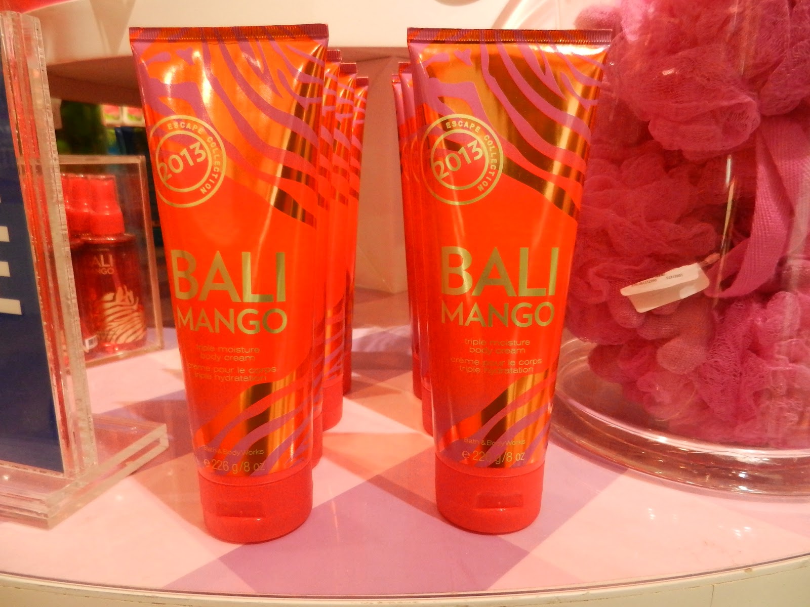 Kuweight 64: BALI MANGO AND RIO RUMBERRY BODY CREAM AT BATH & BODY WORKS