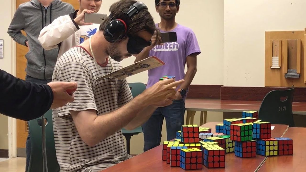 WR Multiple Blindfolded 3x3x3 Pecah oleh Graham Siggins