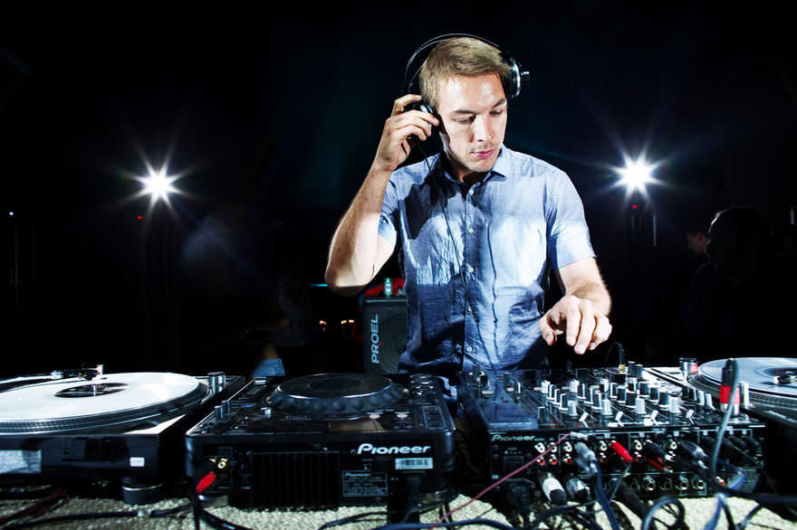 TOP 10 BIGGEST DJ IN THE WORLD