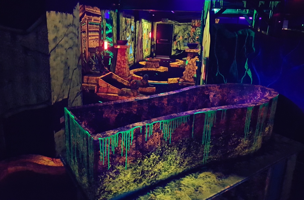 The Ham and Egger Files: 4D Cosmic Golf at Xplore at the Xscape Centre ...